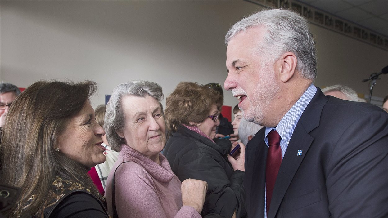 Langue : Couillard dit avoir cité la loi 101 au débat des chefs | Radio ...