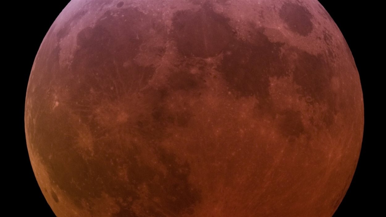 Éclipse totale de Lune à observer | Radio-Canada