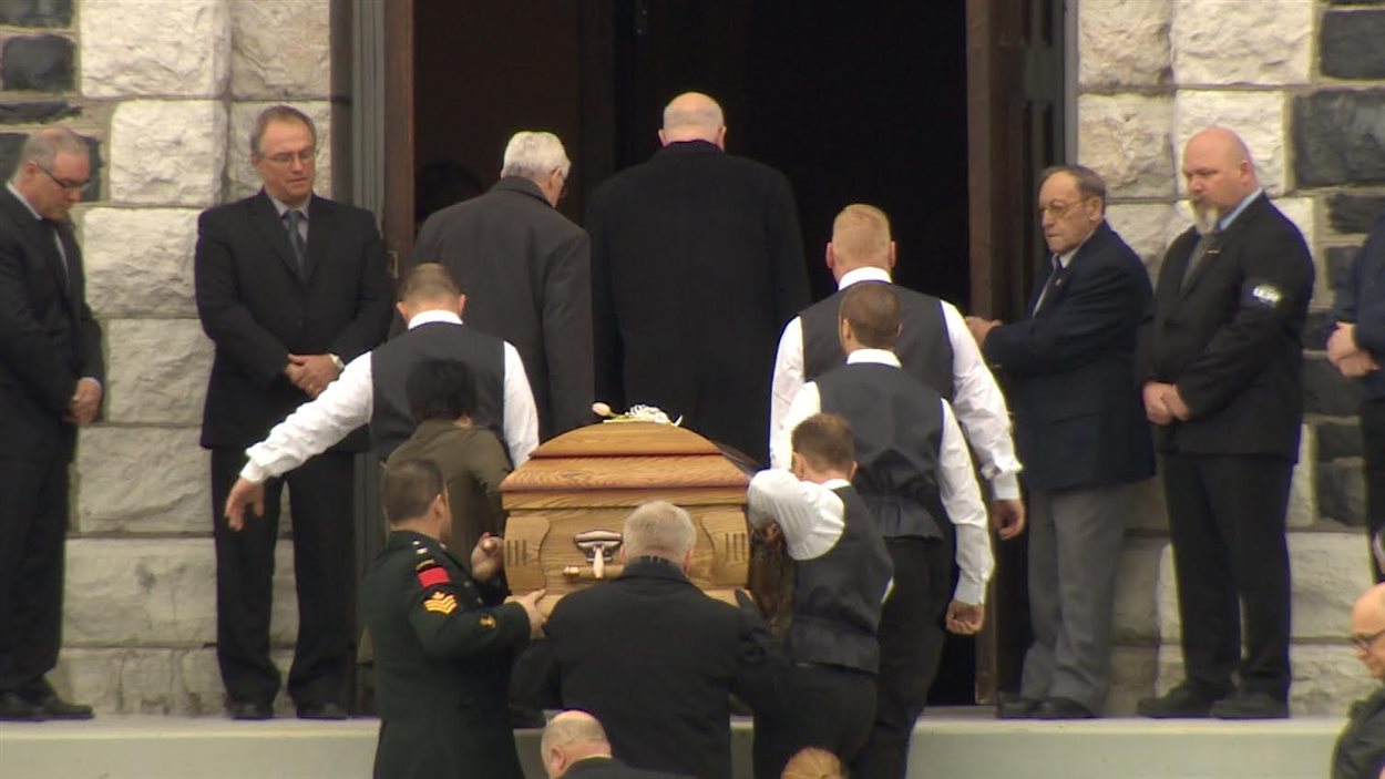 Les funérailles de Paul Rochette sont célébrées à Sudbury | Radio-Canada