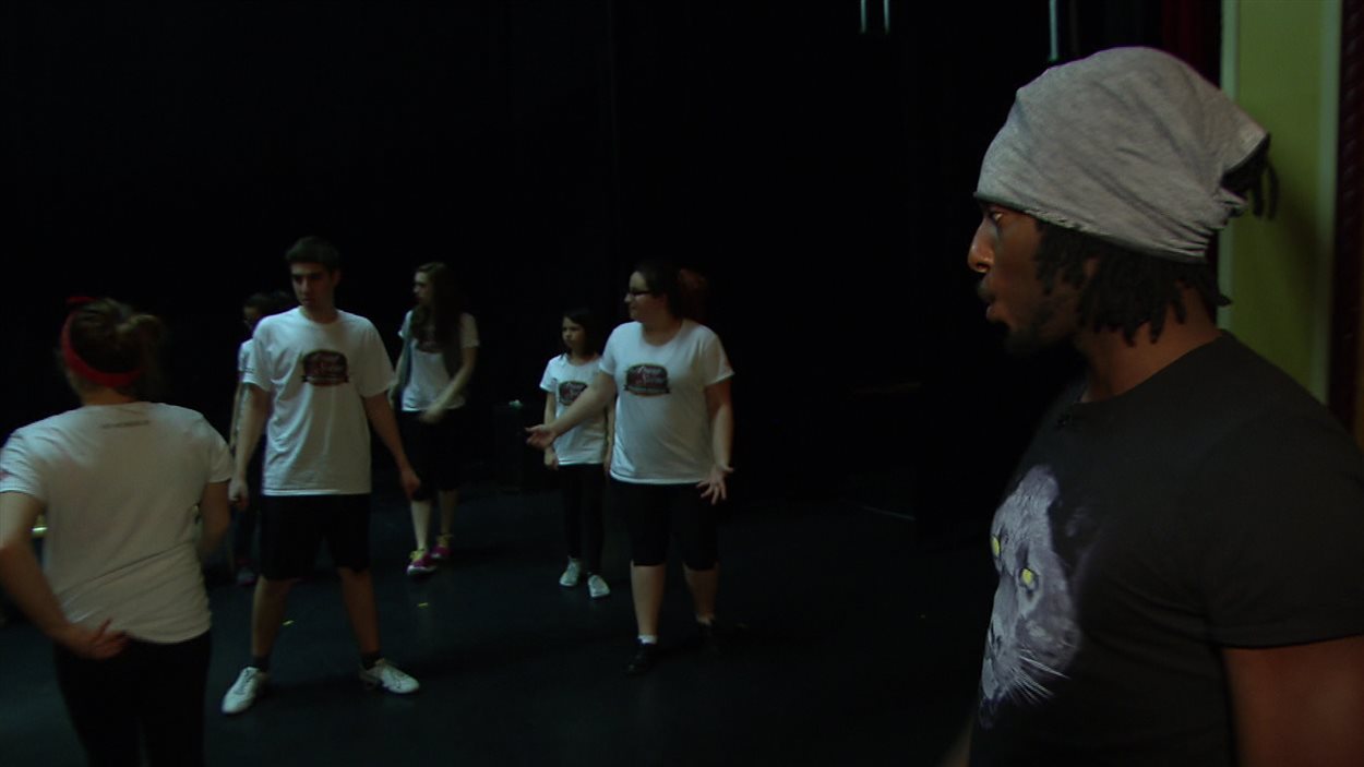 La troupe rimouskoise Avant-scène prend conseil de Gardy Fury | Radio ...