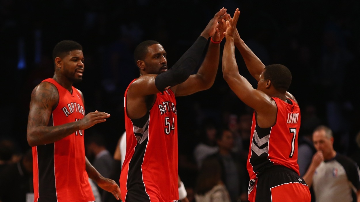 Les Raptors créent l'égalité | Radio-Canada
