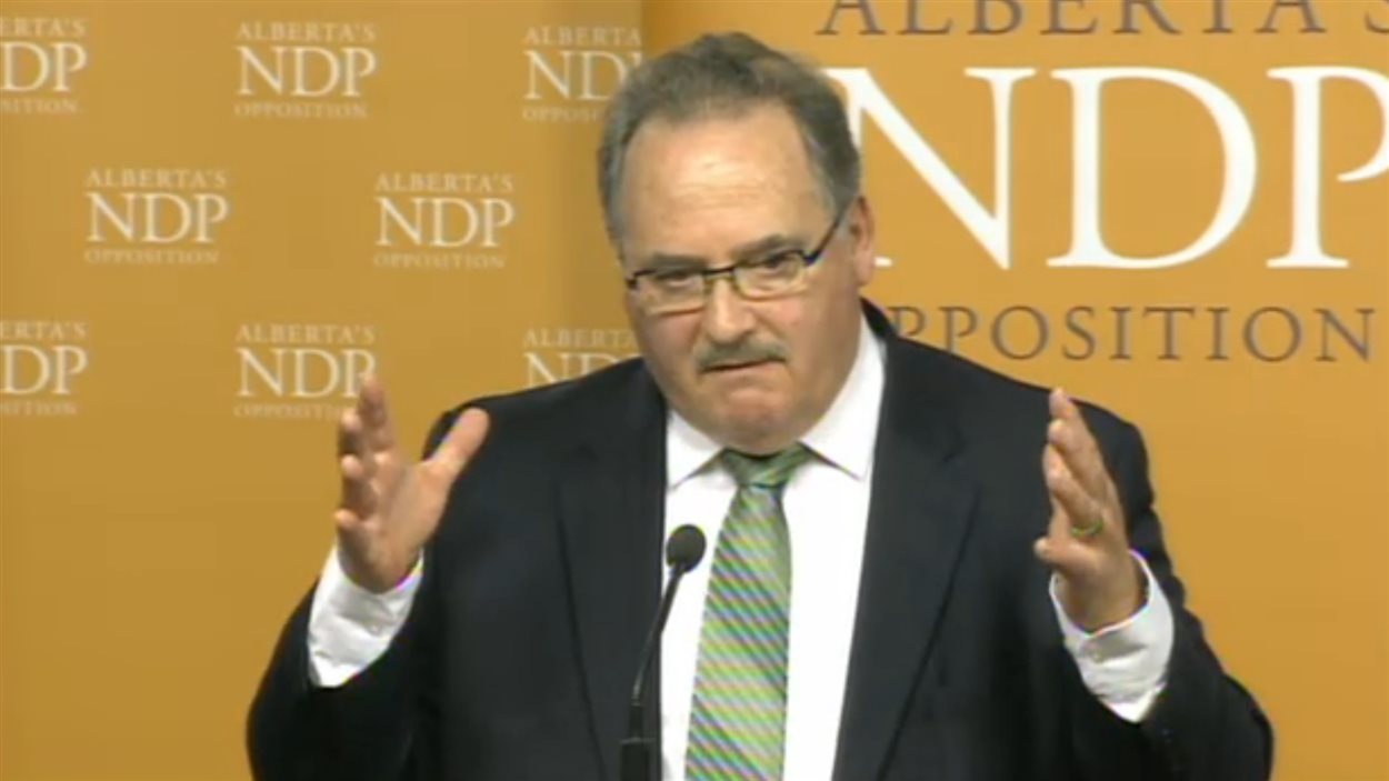 Brian Mason tire sa révérence comme chef du NPD | Radio-Canada