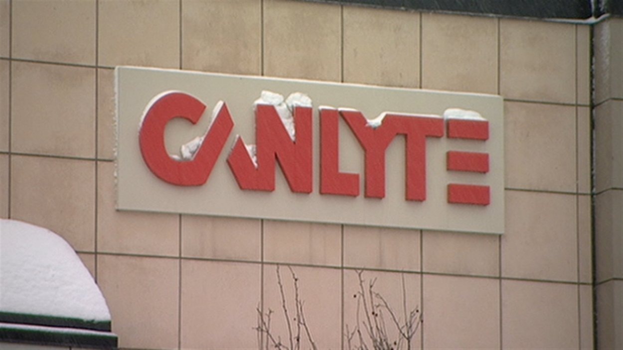 Fermeture de l'usine Philips Canlyte à Cornwall | Radio-Canada