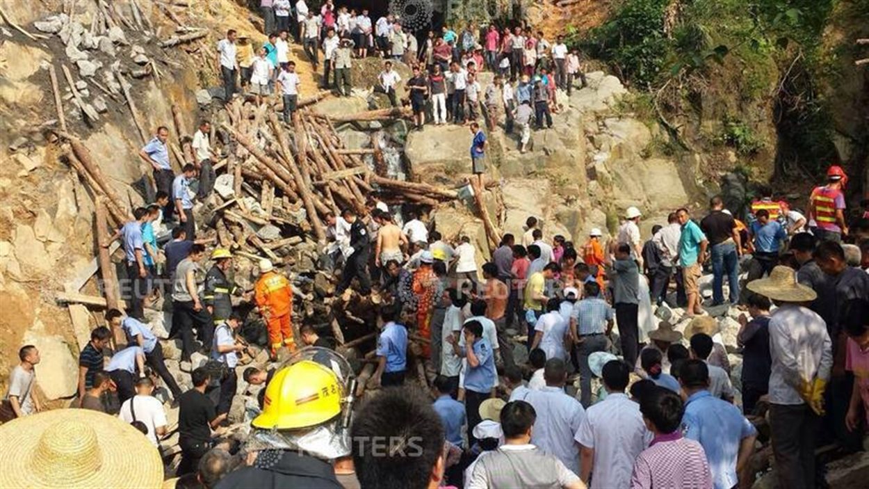 Chine : 11 morts dans l'effondrement d'un pont | Radio-Canada