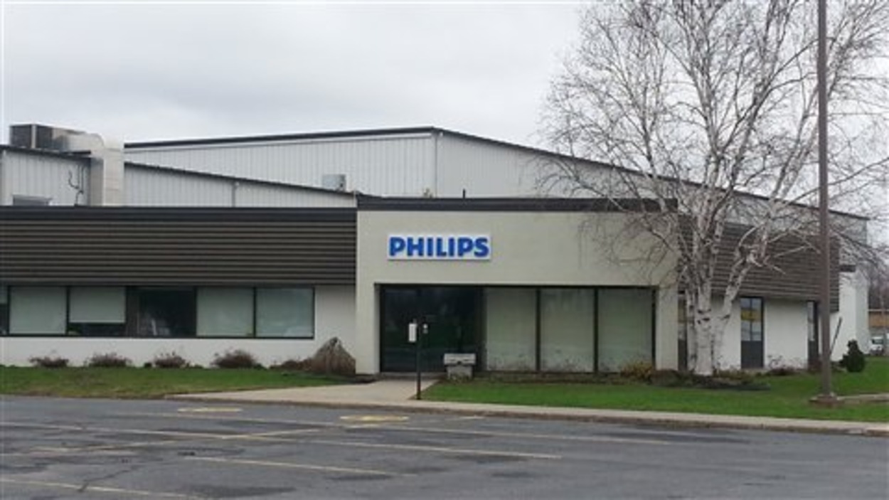 Fermeture de l'usine Philips Canlyte : inquiétudes à Cornwall | Radio ...
