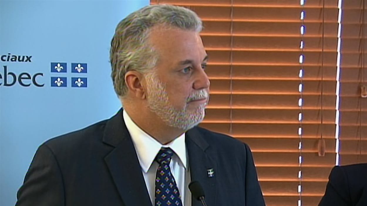 Couillard ne veut pas négocier sur la place publique | Radio-Canada