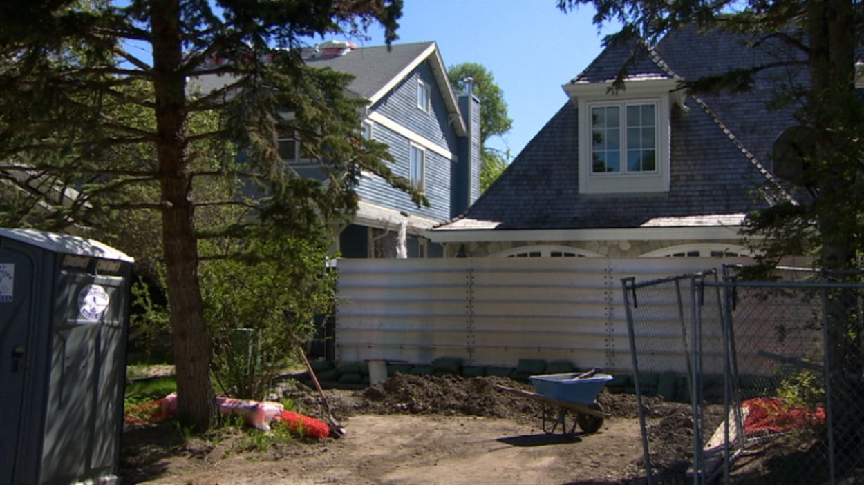 Des forteresses contre les inondations à Calgary | Radio-Canada