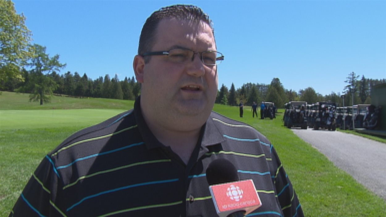 Le Phoenix renouvelle le contrat de Charbonneau | Radio-Canada