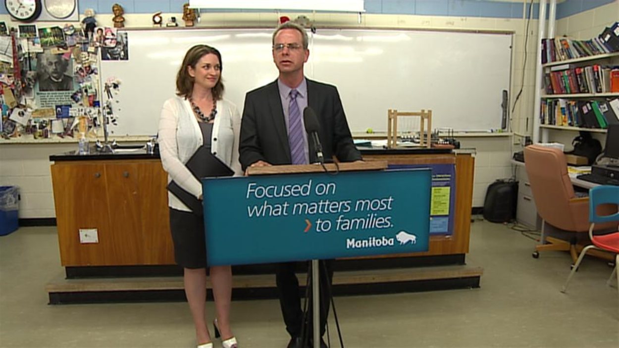 9,2 M$ pour l'enseignement des sciences | Radio-Canada