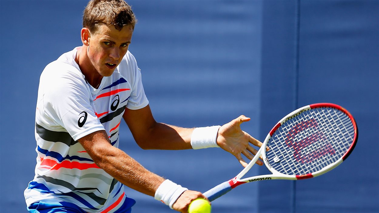 Pospisil au second tour | Radio-Canada