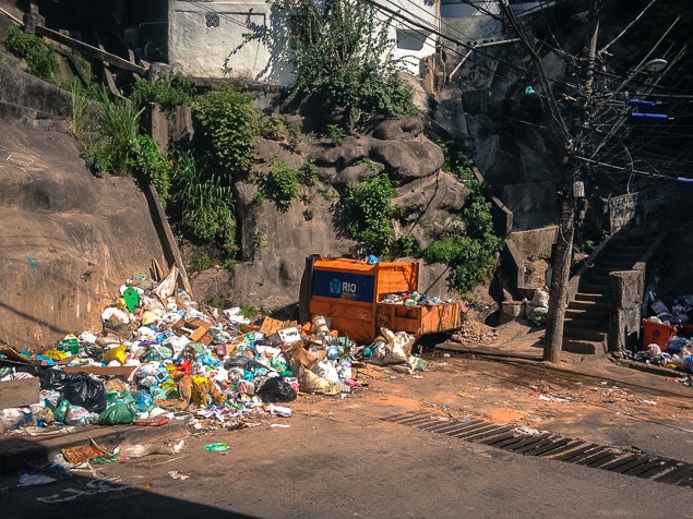 À Rio, une favéla pacifiée attire la convoitise | Radio-Canada