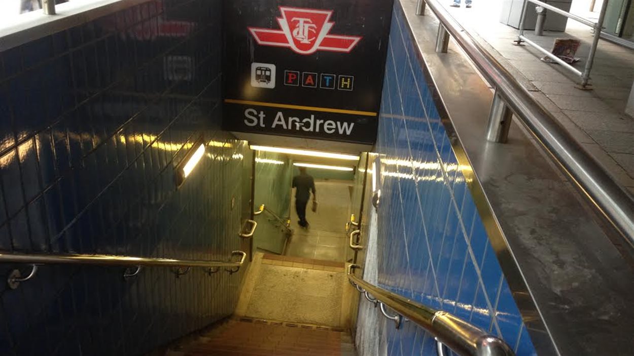Pas de métro entre les stations Union et St. Andrew | Radio-Canada