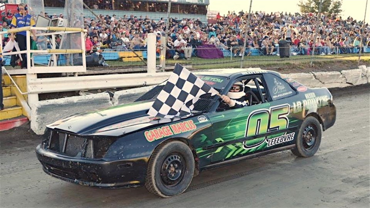 Vibrant hommage pour Danny Lefebvre à Cornwall | Radio-Canada