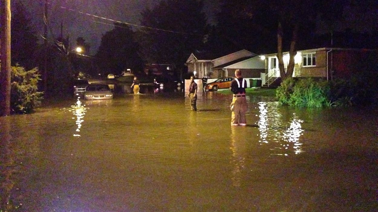 Les fortes pluies causent des inondations à Montréal | Radio-Canada