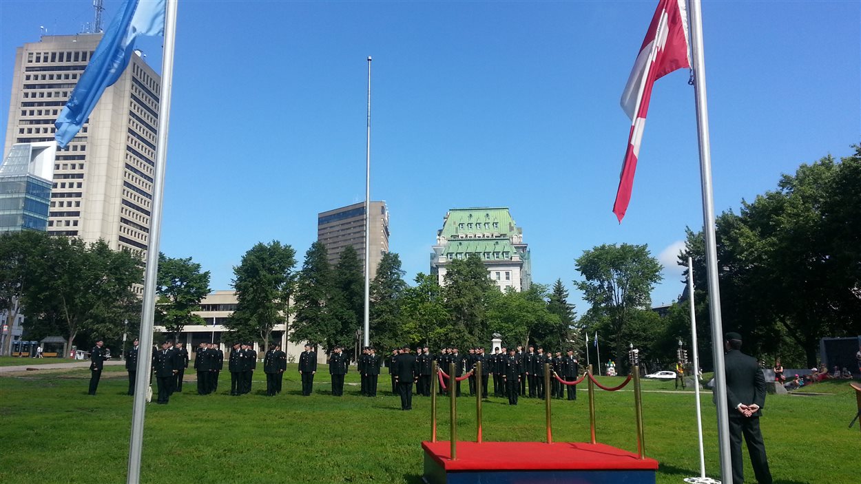 Hommage aux Casques bleus | Radio-Canada