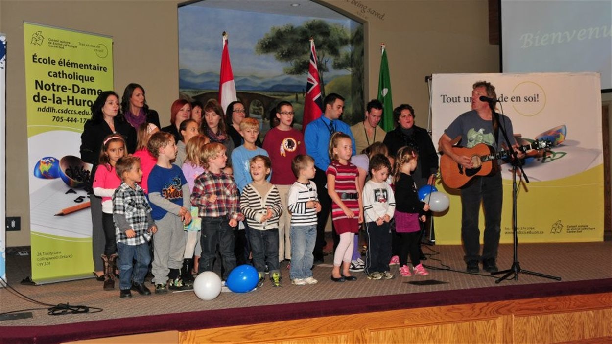 Des élèves francophones de Collingwood auront leur école | Radio-Canada