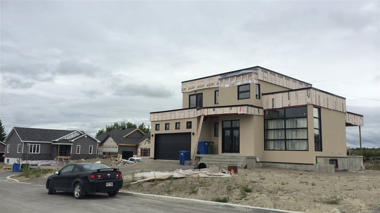 Évain en plein « boom » de développement | Radio-Canada