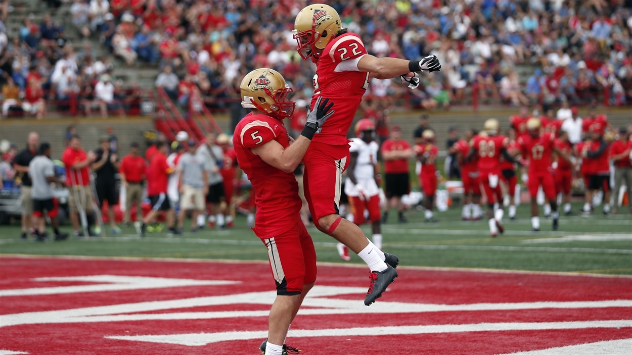 Le Rouge et Or domine encore | Radio-Canada