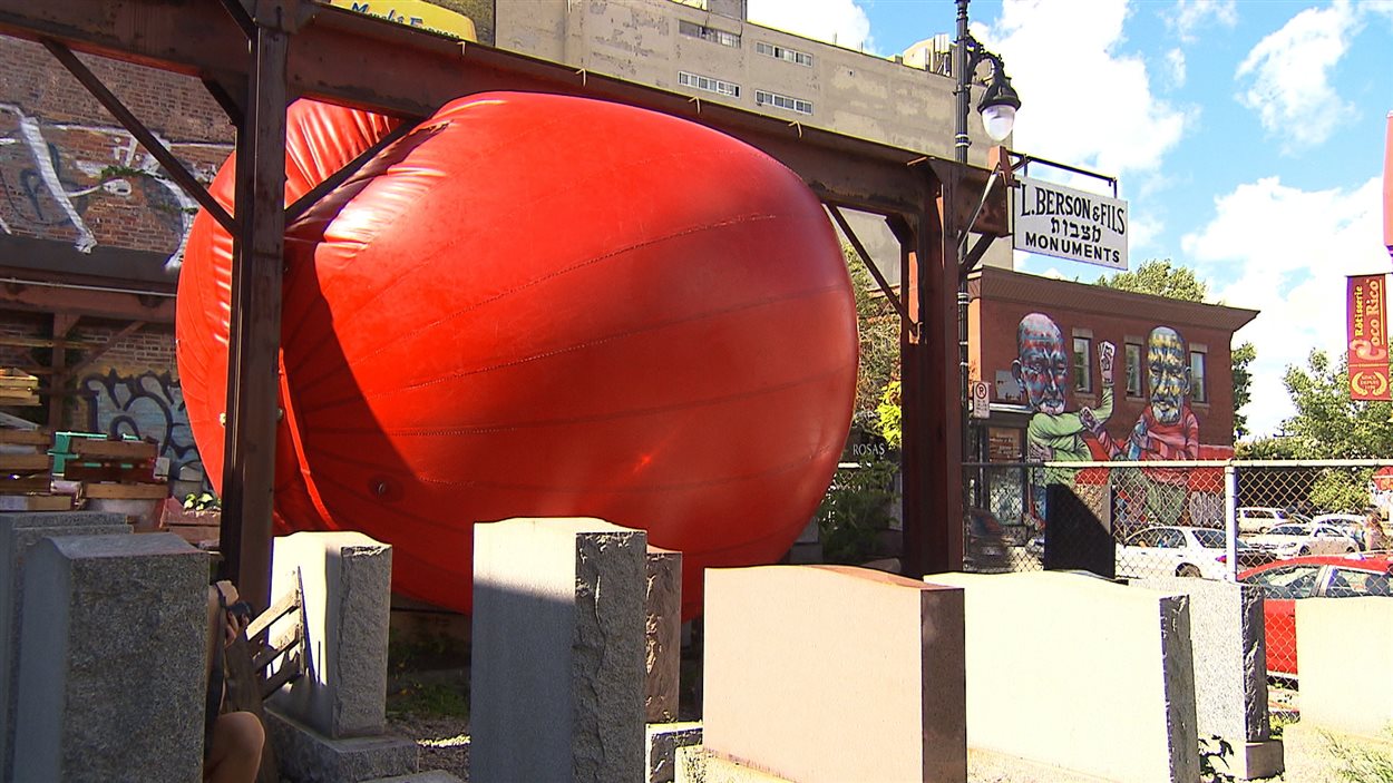 Suivez le parcours de la RedBall à Montréal | Radio-Canada