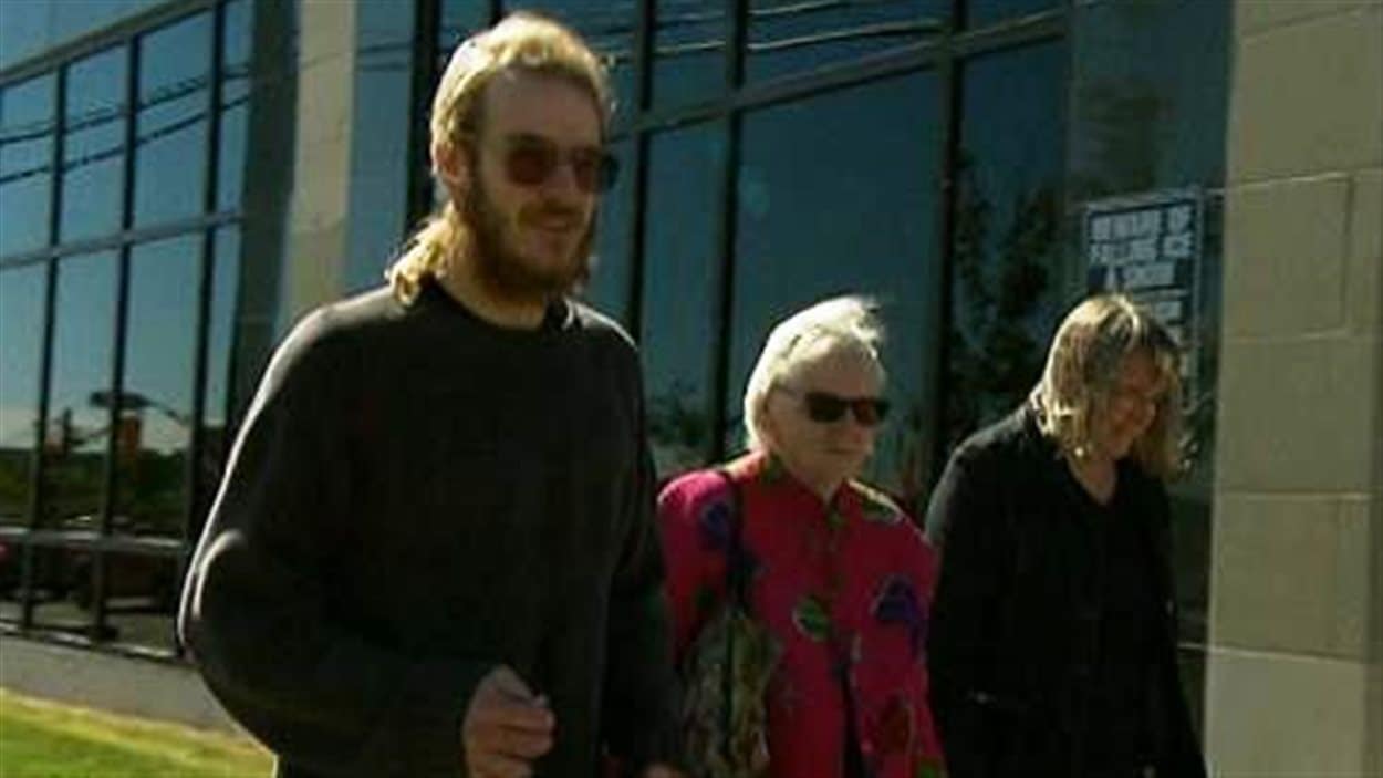 Un homme accusé de menaces de mort contre des policiers purgera sa ...