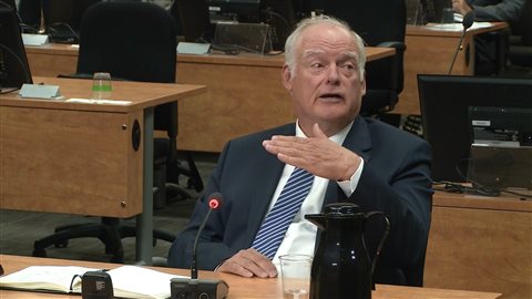 Quand l'argentier du PLQ s'intéresse à Hydro-Québec | Radio-Canada