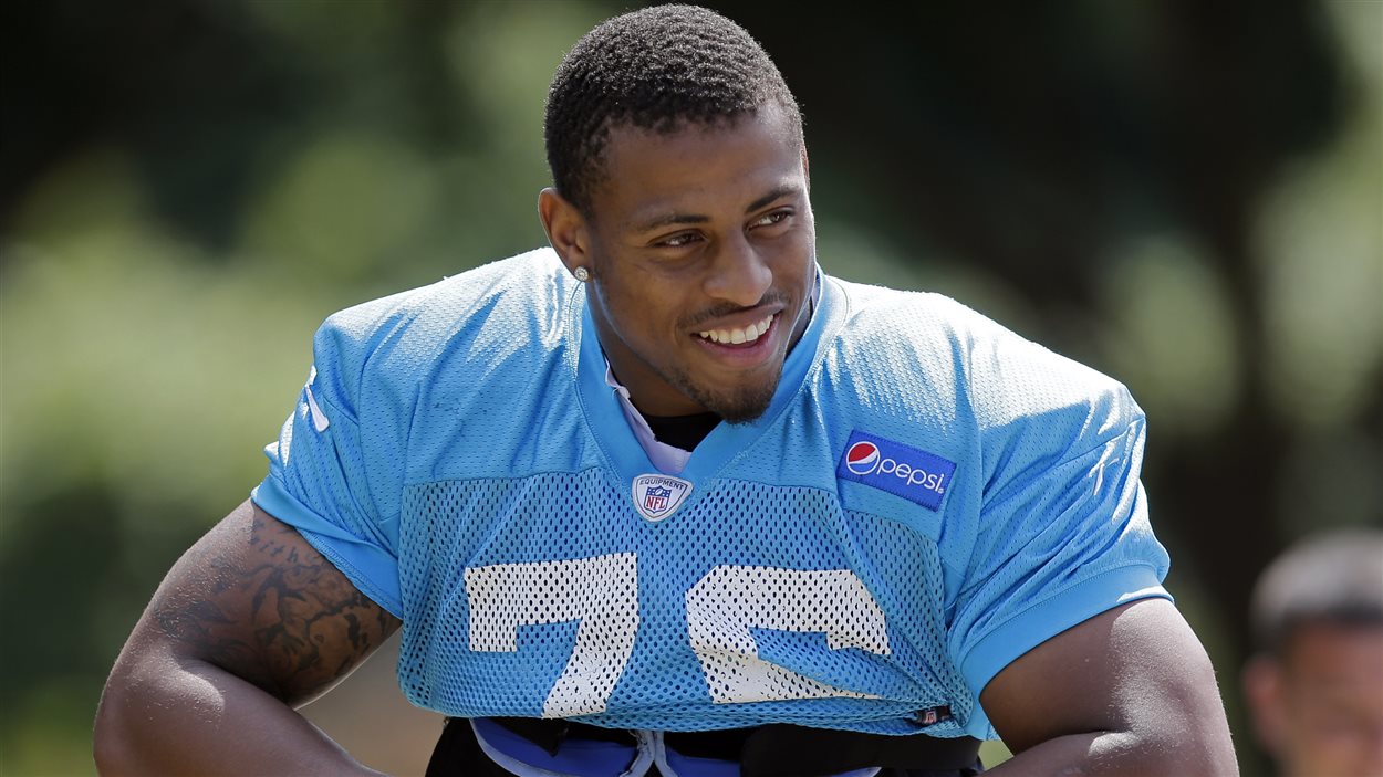 Greg Hardy prend le chemin de Dallas | Radio-Canada