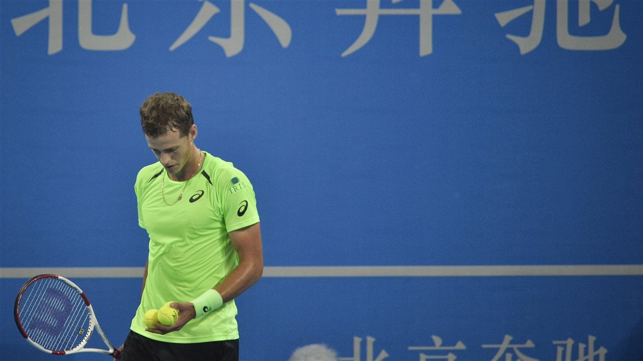 Pospisil éliminé par Djokovic à Pékin | Radio-Canada