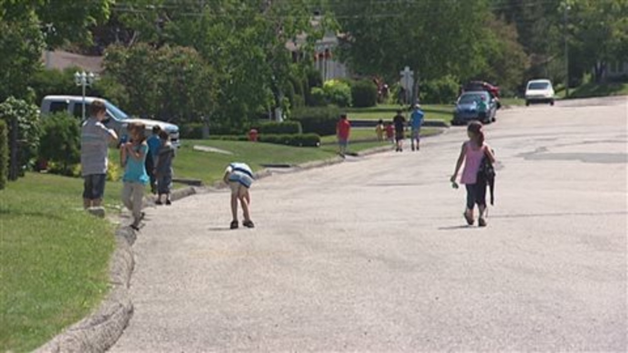 Exode des jeunes : la stratégie MigrAction fait des petits | Radio-Canada