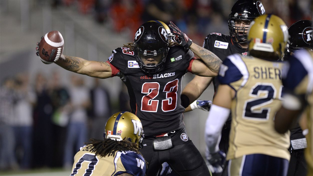 Le Rouge et Noir savoure enfin une deuxième victoire | Radio-Canada