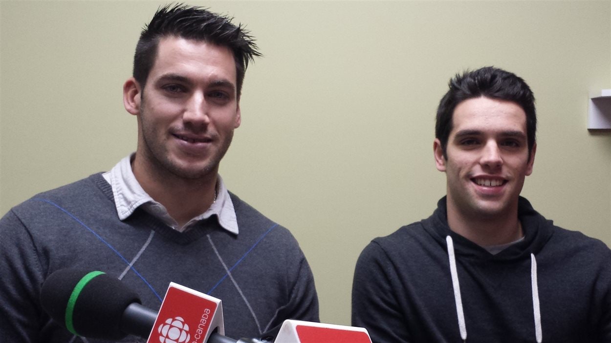 Favoriser la réussite scolaire des jeunes joueurs de hockey | Radio-Canada