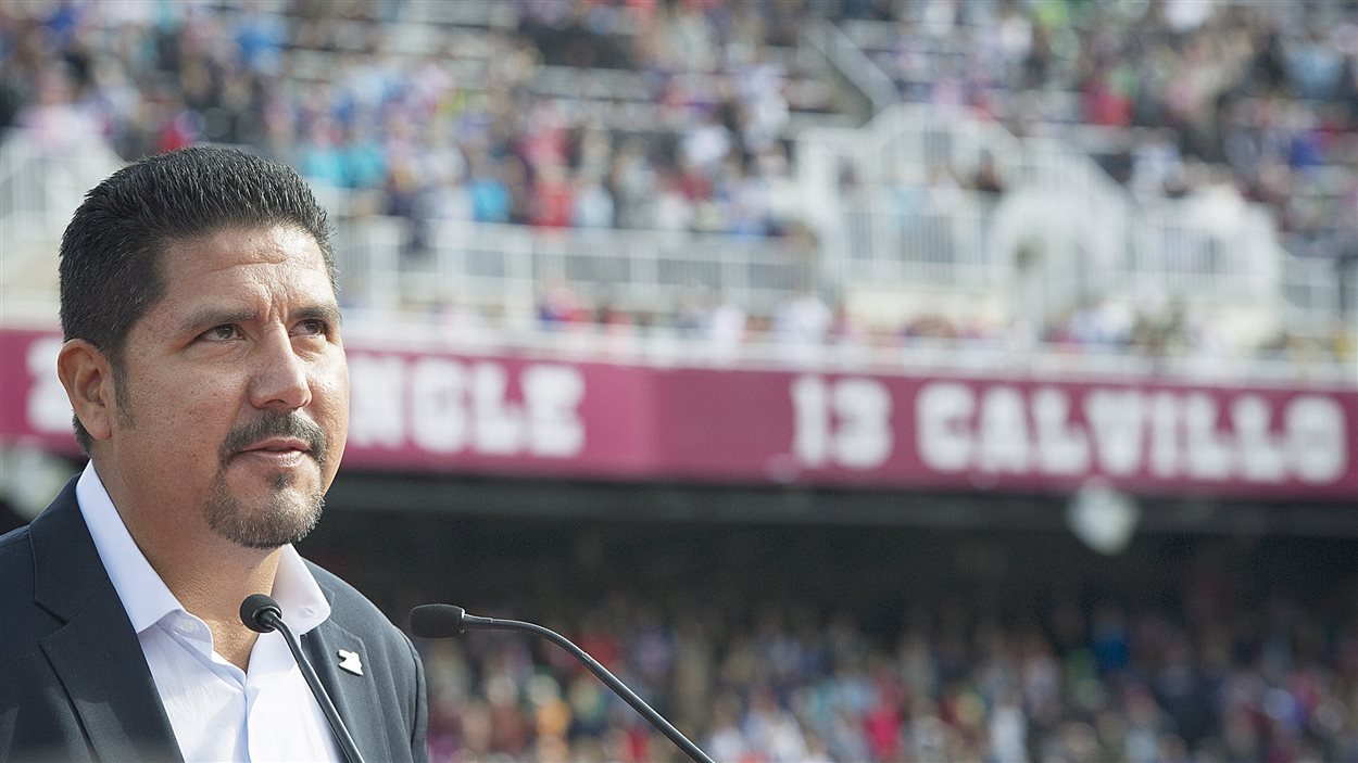 Anthony Calvillo entraîneur avec les Alouettes | Radio-Canada