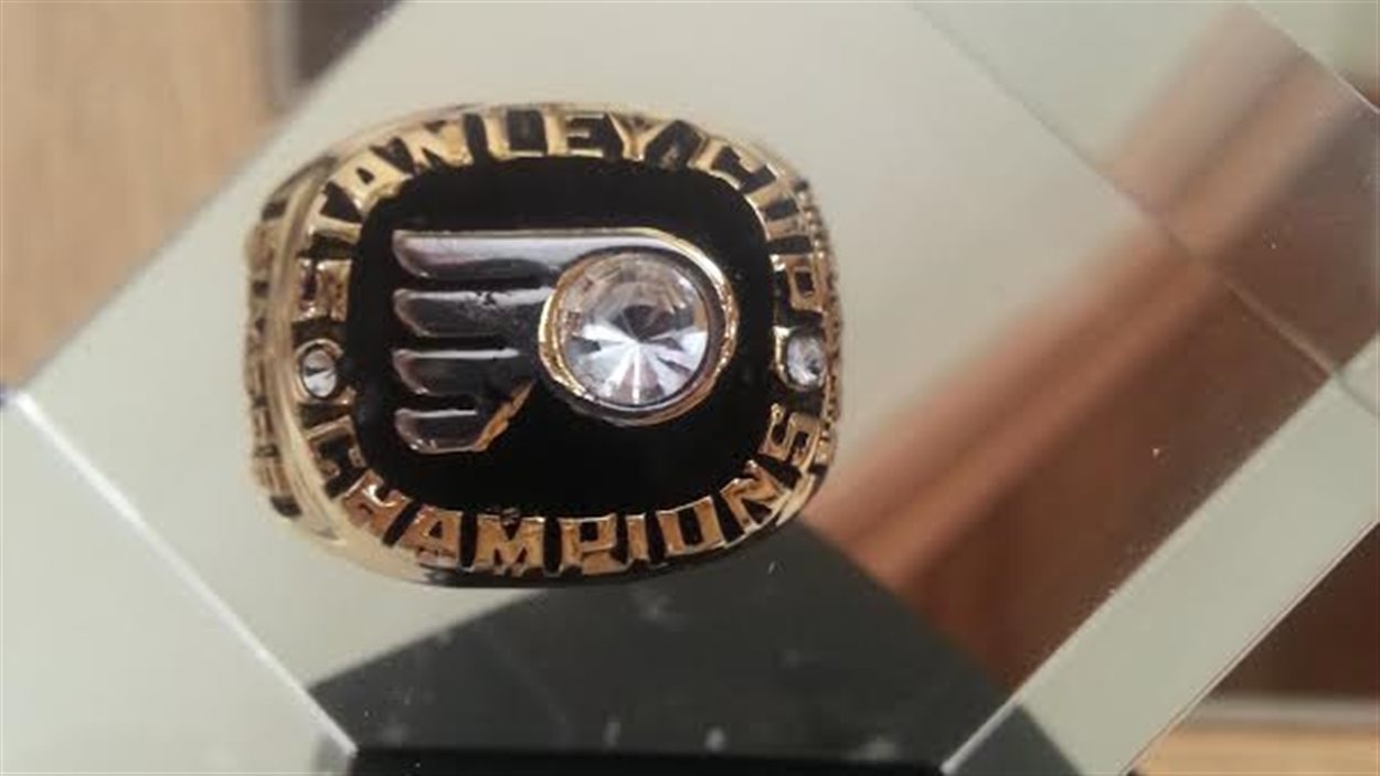 André « Moose » Dupont s'est fait voler une bague de la Coupe Stanley ...