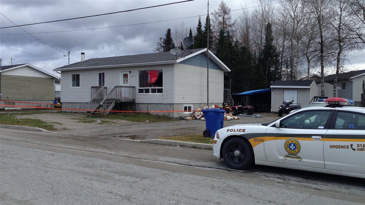 Le SPVM enquêtera suite à la mort d'un homme qui s'était barricadé à ...