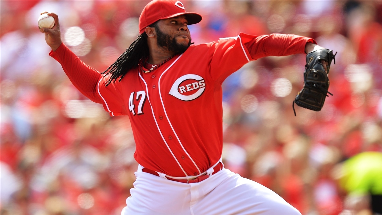 Johnny Cueto reste avec les Reds | Radio-Canada