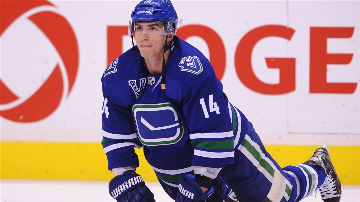 Alexandre Burrows absent pour le reste de la série | Radio-Canada