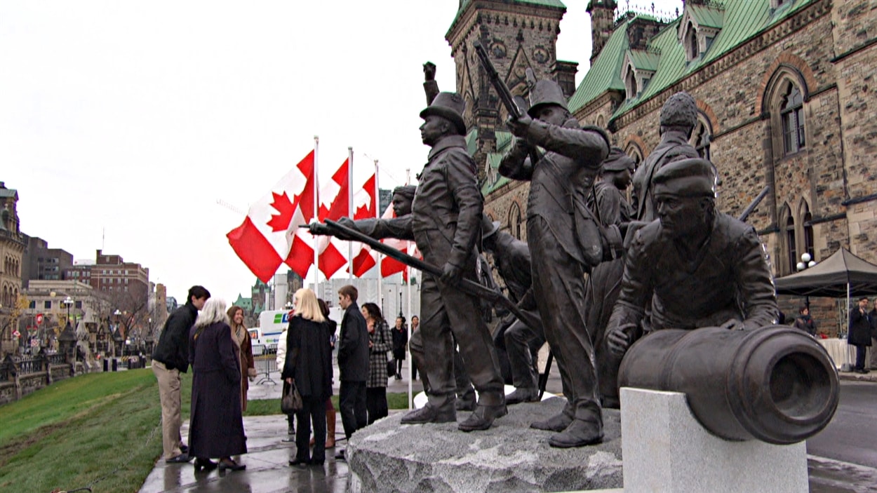 Inauguration du monument de la guerre de 1812 à Ottawa | Radio-Canada