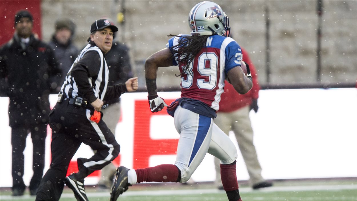 Jerald Brown employé de la semaine dans la LCF | Radio-Canada