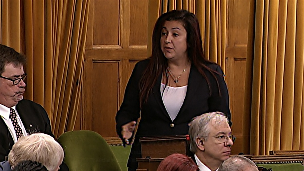 Mourani officiellement candidate du NPD dans Ahuntsic | Radio-Canada