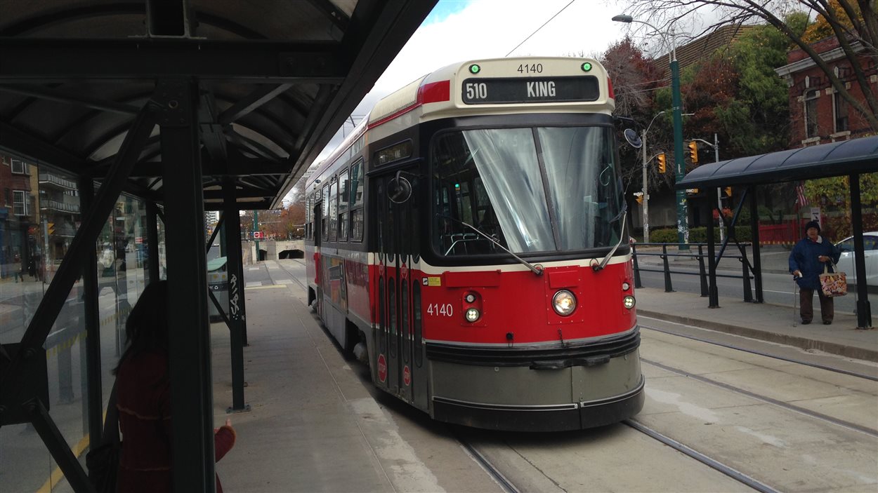 Toronto se dote d'un nouveau plan de transport en commun | Radio-Canada