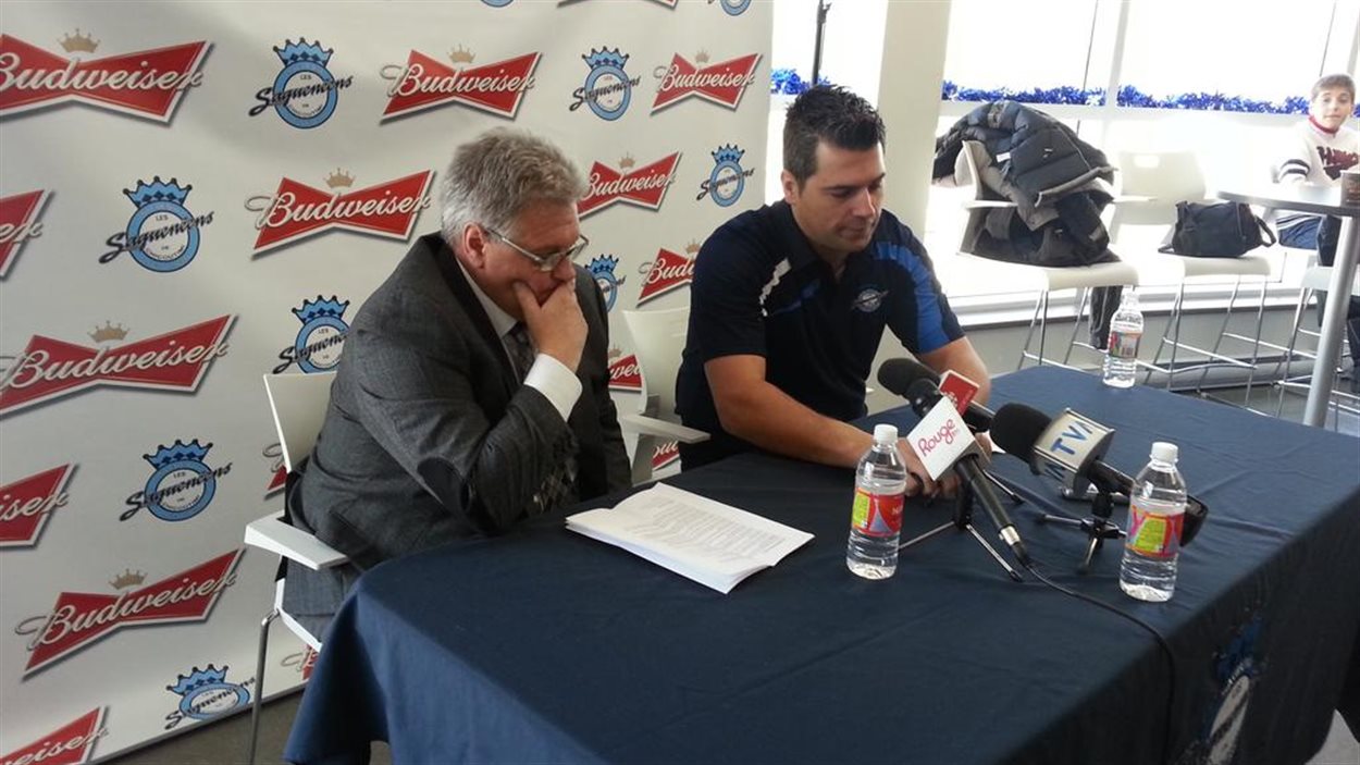 Les Saguenéens de Chicoutimi remercient Laval Ménard | Radio-Canada