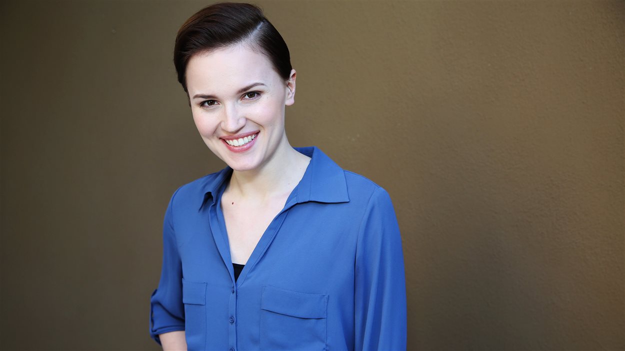 L'auteure à succès Veronica Roth encourage le don de livres aux enfants ...
