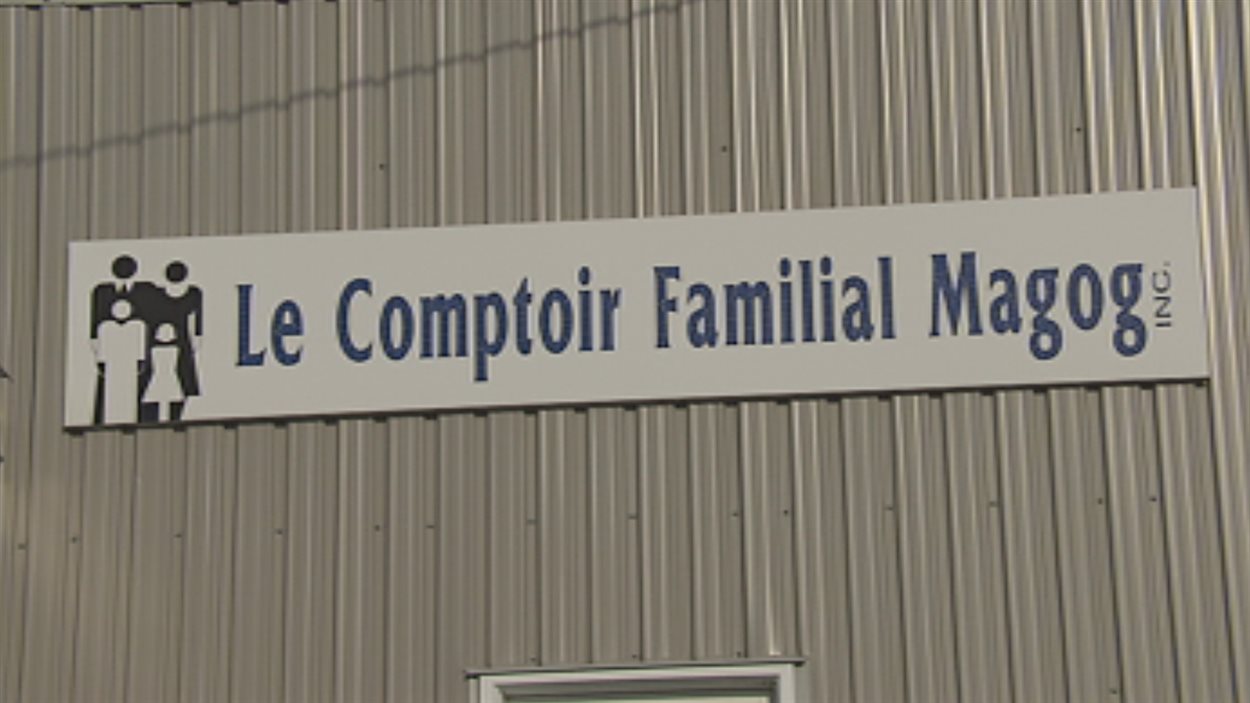 Pénurie de vêtements au comptoir familial de Magog | Radio-Canada.ca