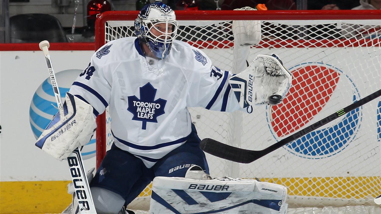 Victoire des Maple Leafs et défaite des Flames | Radio-Canada