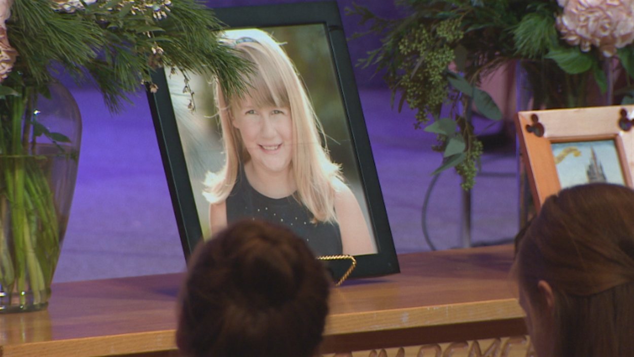 Hommage à Teagan Batstone, la mère à nouveau devant la justice | Radio ...