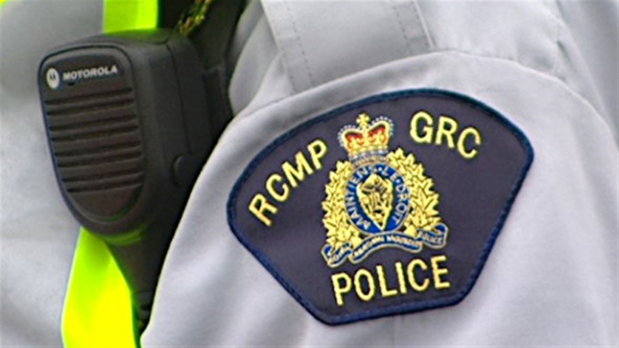 Un agent de la GRC est accusé de vol et d'entrave à la justice | Radio ...
