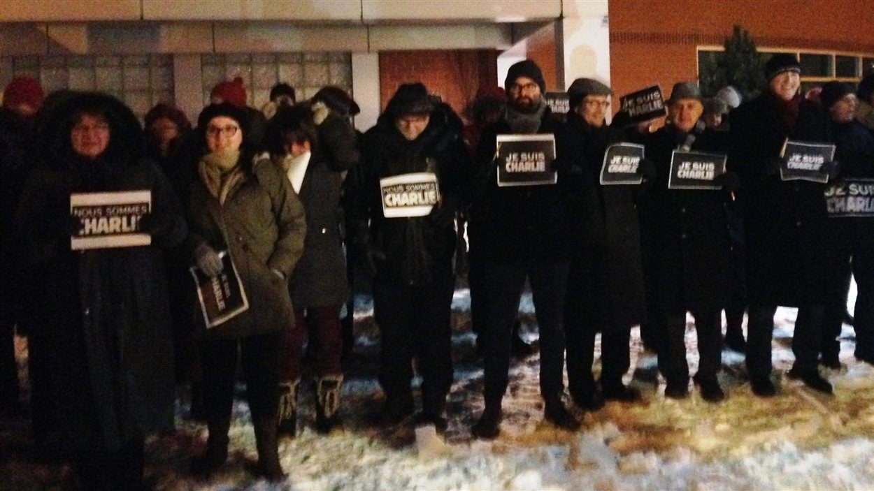 Charlie Hebdo : le Grand Moncton rend hommage aux victimes | Radio-Canada