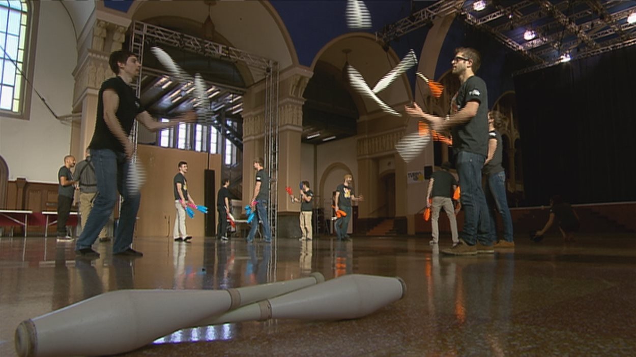 Les jongleurs réunis à Québec | Radio-Canada.ca