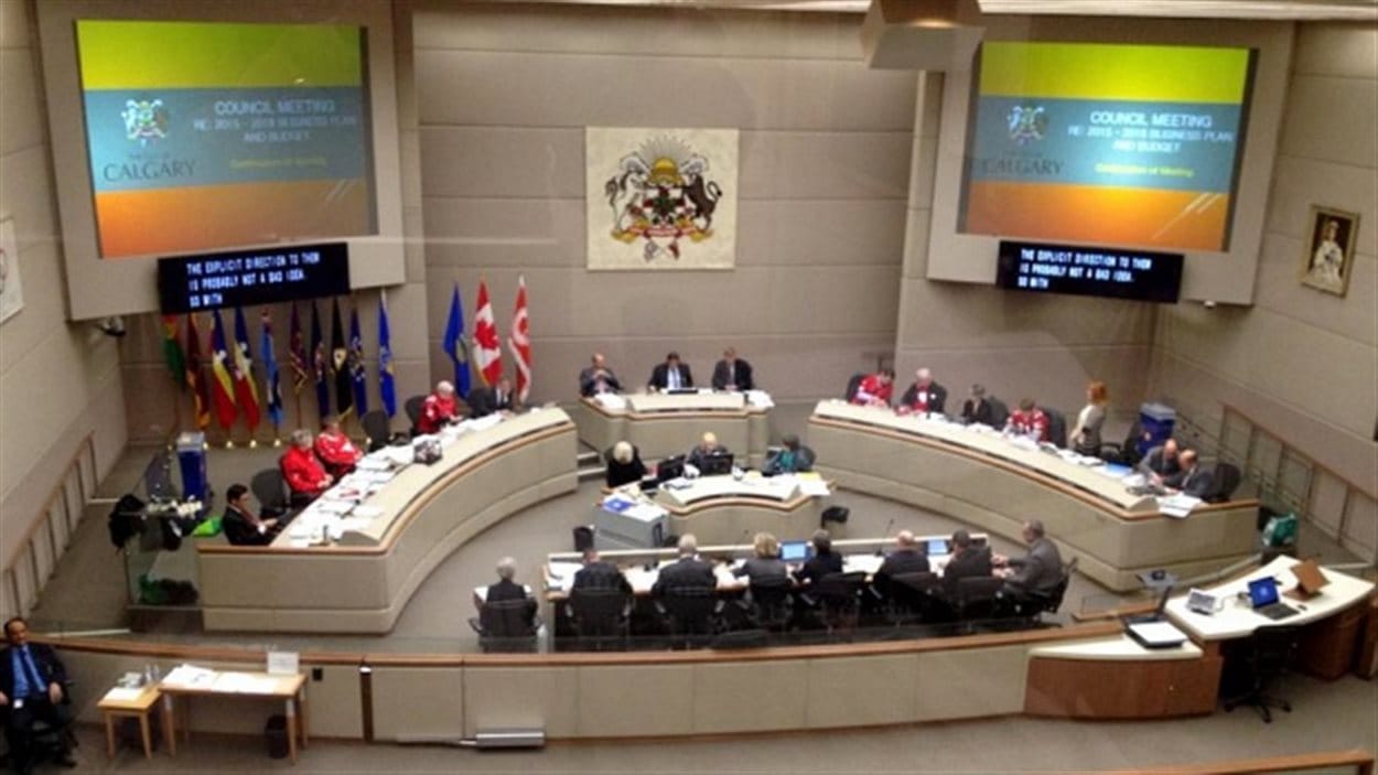 Calgary : les conseillers municipaux gagneront plus de 115 000 $ en ...