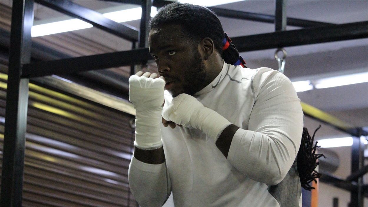 Première défense pour Stiverne | Radio-Canada