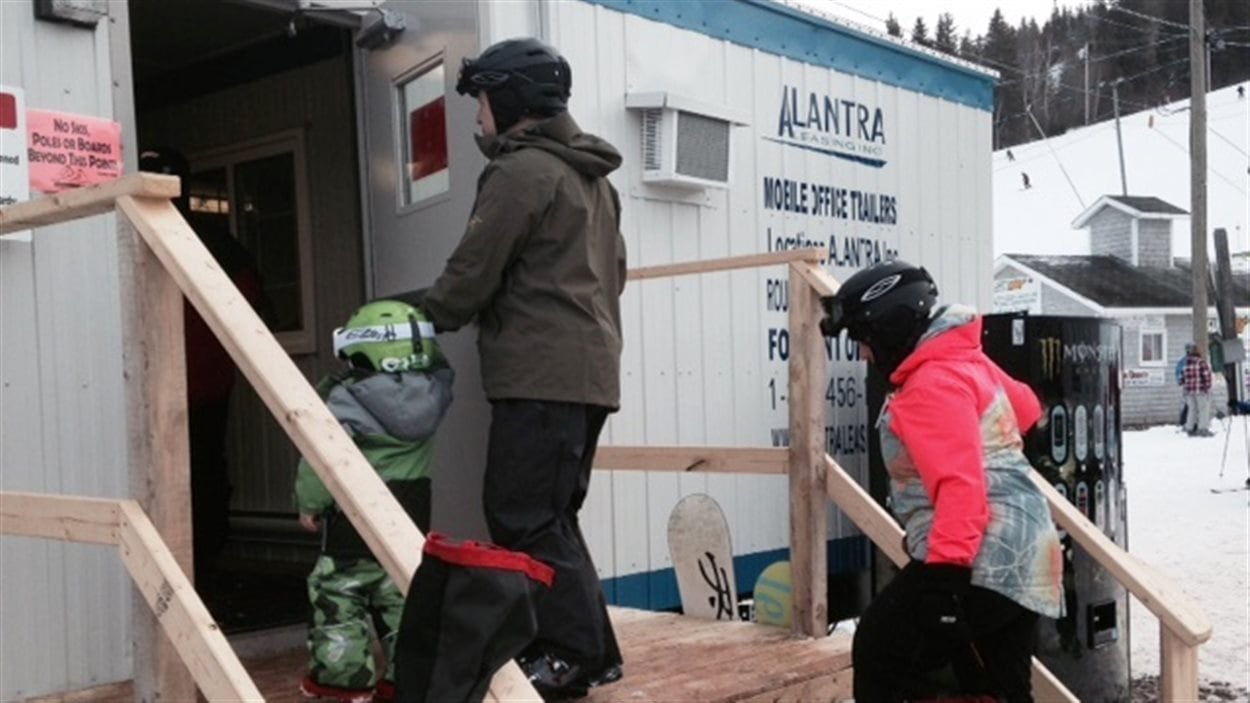 Le centre de ski Poley Mountain revient de loin | Radio-Canada